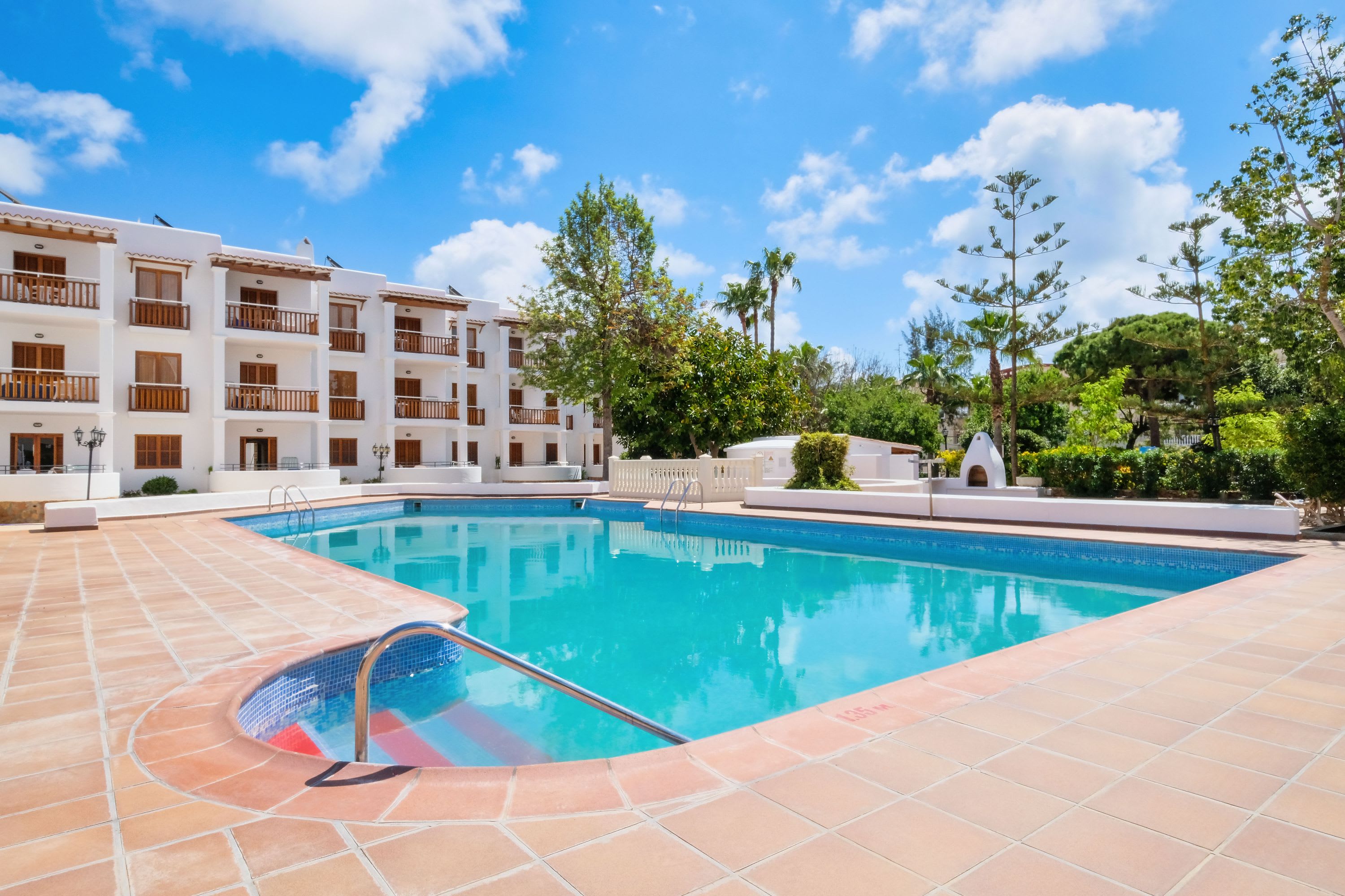 azuLine Apartamentos Can Sanso, Santa Eulalia del Río | Parhaat ...