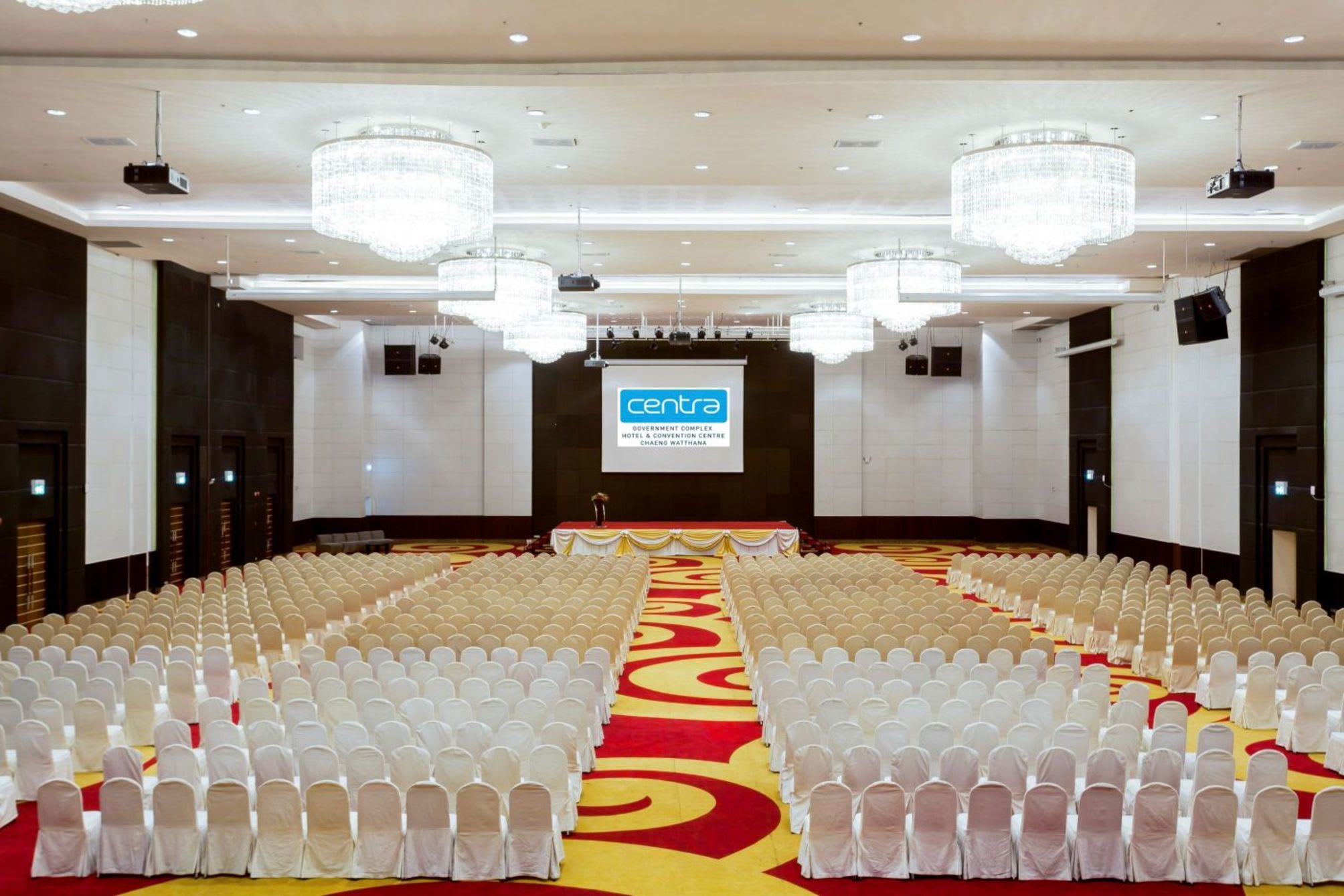 Centara Life Government Complex Hotel & Convention Centre Chaeng ...