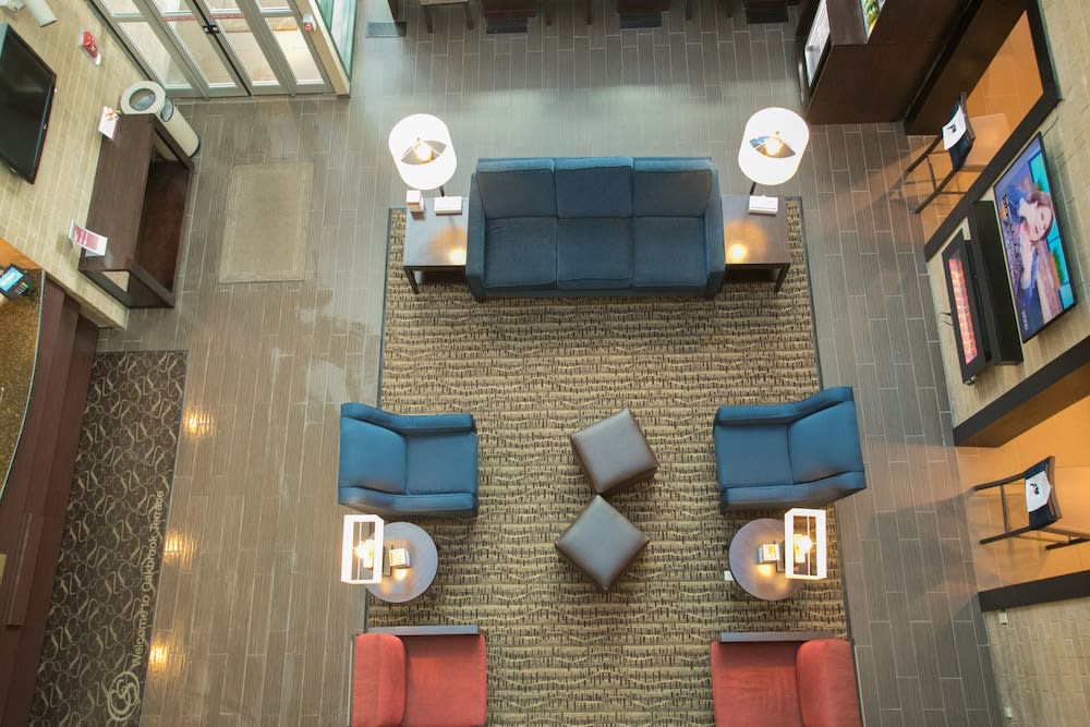 Comfort Suites Oakbrook Terrace near Oakbrook Center, Oakbrook Terrace ...