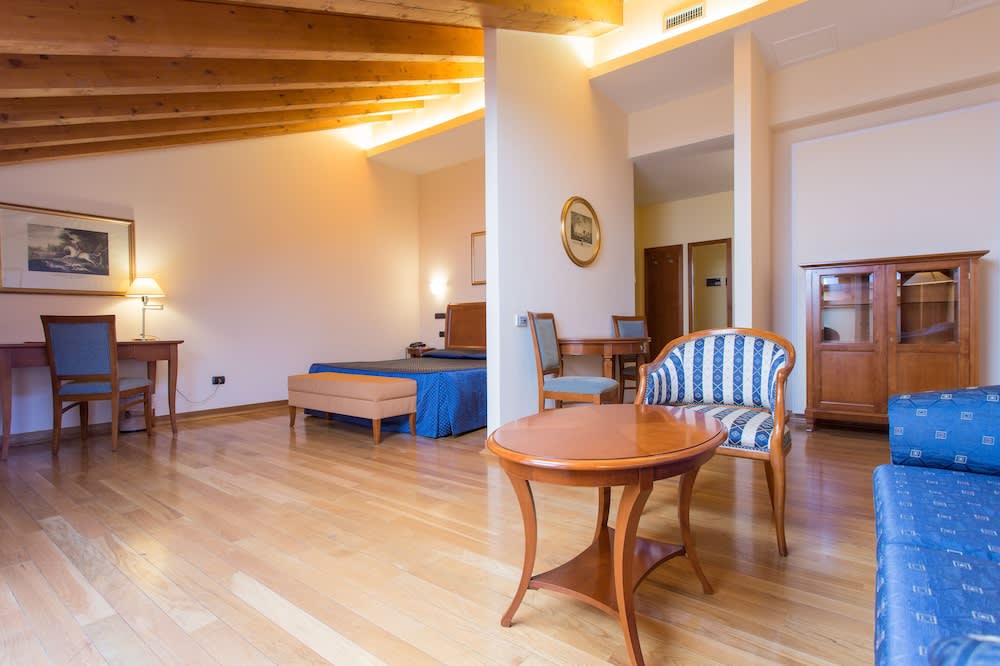 Grand Hotel Entourage - Palazzo Strassoldo, Gorizia | Meilleures offres ...