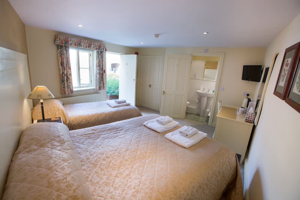 The Talbot Inn, Cirencester | Best deals | lastminute.com