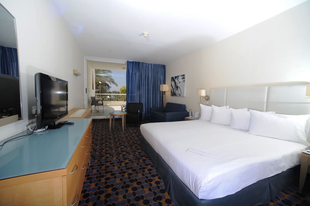 Sport Club by Isrotel Collection, Eilat | Best deals | lastminute.com