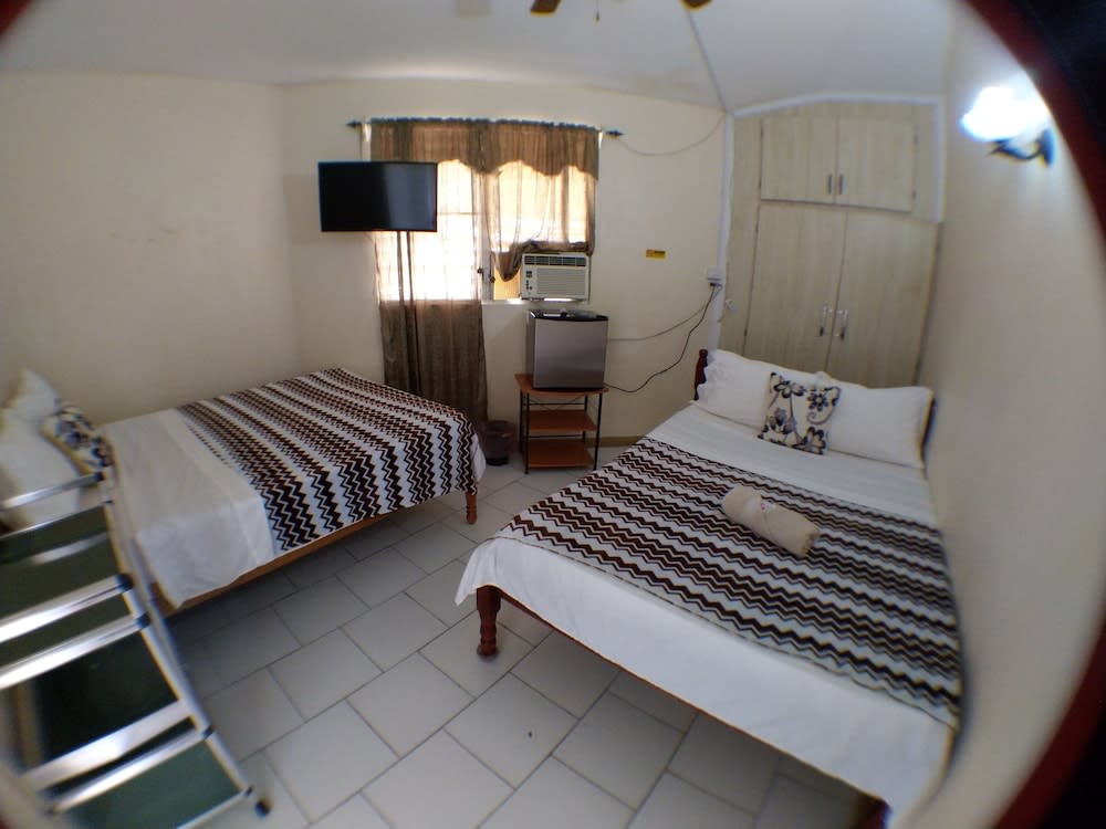 The Red Hut Inn, Belize City | Best deals | lastminute.com