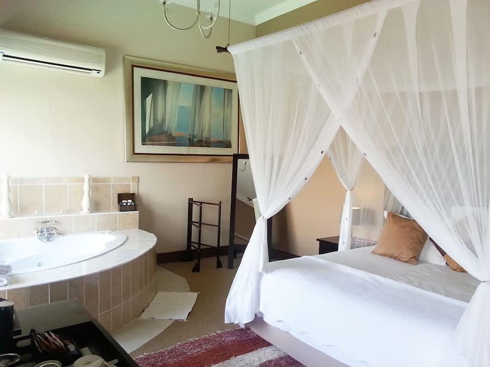 La Dolce Vita Guest House, Hartbeespoort | Best deals | lastminute US