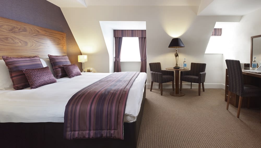 The Boleyn Hotel, Staines | Best deals | lastminute.com