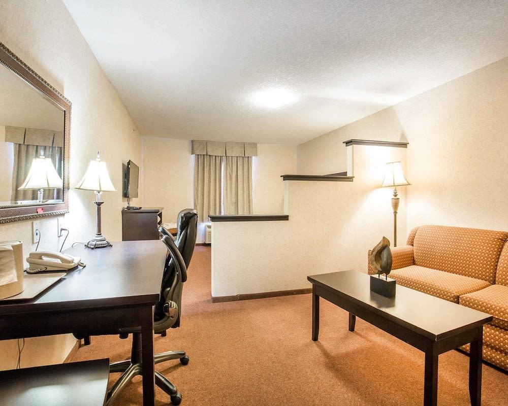 Quality Inn & Suites, Lethbridge | Best deals | lastminute.com