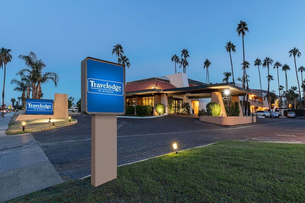 Travelodge by Wyndham Palm Springs, Palm Springs | Best deals ...
