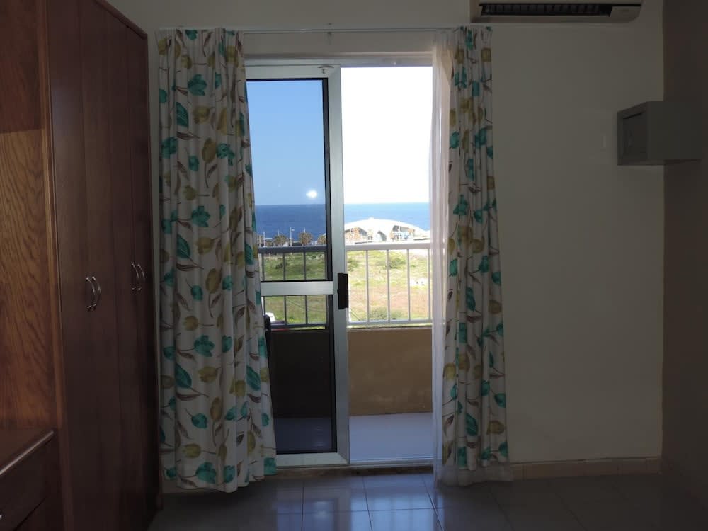 Qawra Point Holiday Complex, St Paul's Bay | Bästa erbjudanden ...