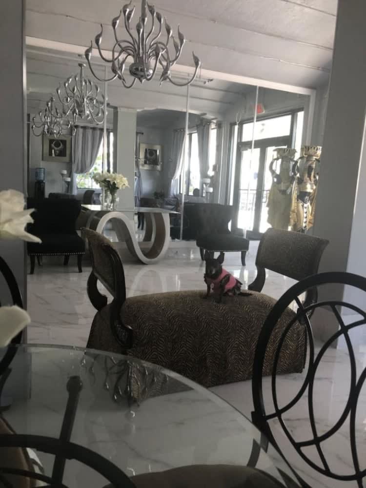 Notebook Miami Beach, Miami Beach (FL) | Best deals | lastminute.com