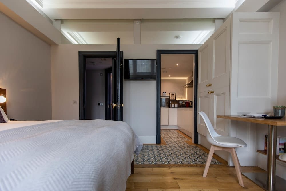 Linton Collection - 28 North Bridge, Edinburgh | Best deals ...