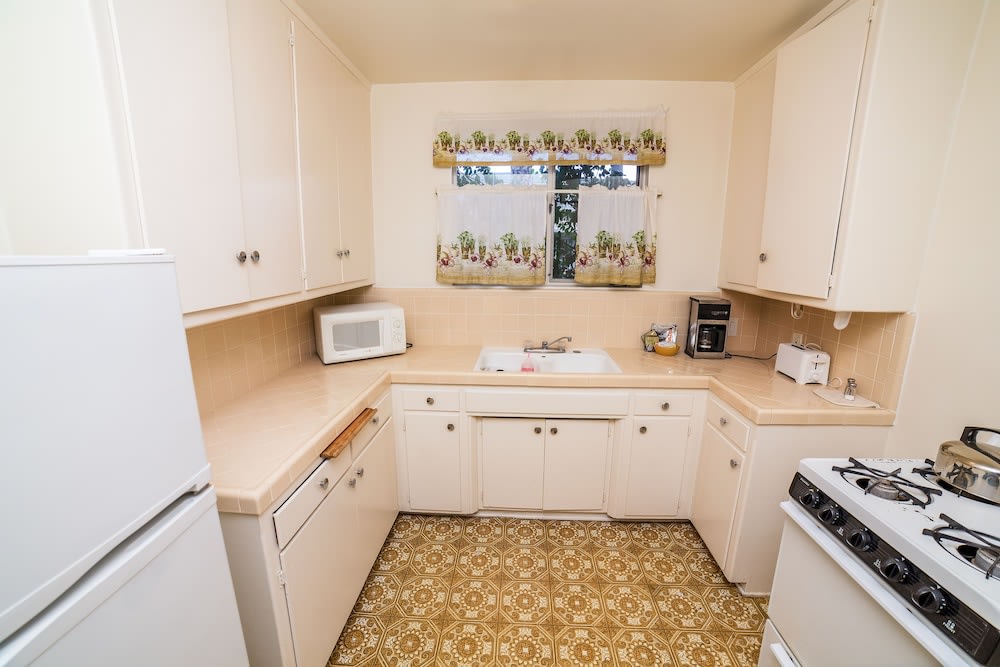 Cal Mar Hotel Suites, Santa Monica | Best deals | lastminute.com