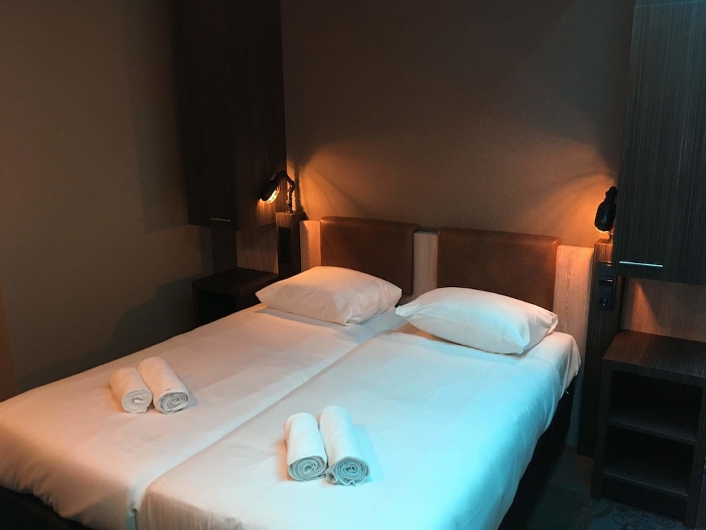 The Alfred Hotel, Amsterdam | Best deals | lastminute.com