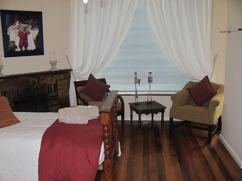 Stellar Dust Guesthouse Previously The Blue Moon Guesthouse, Sutherland ...