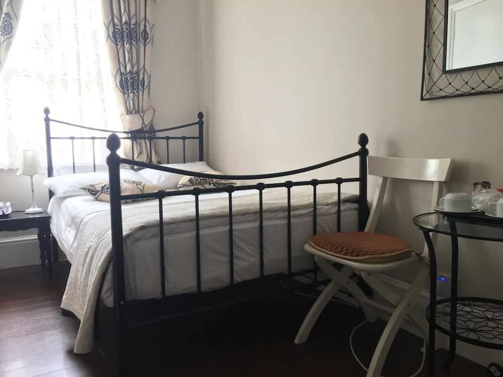 Balham Lodge, London | Best deals | lastminute.com