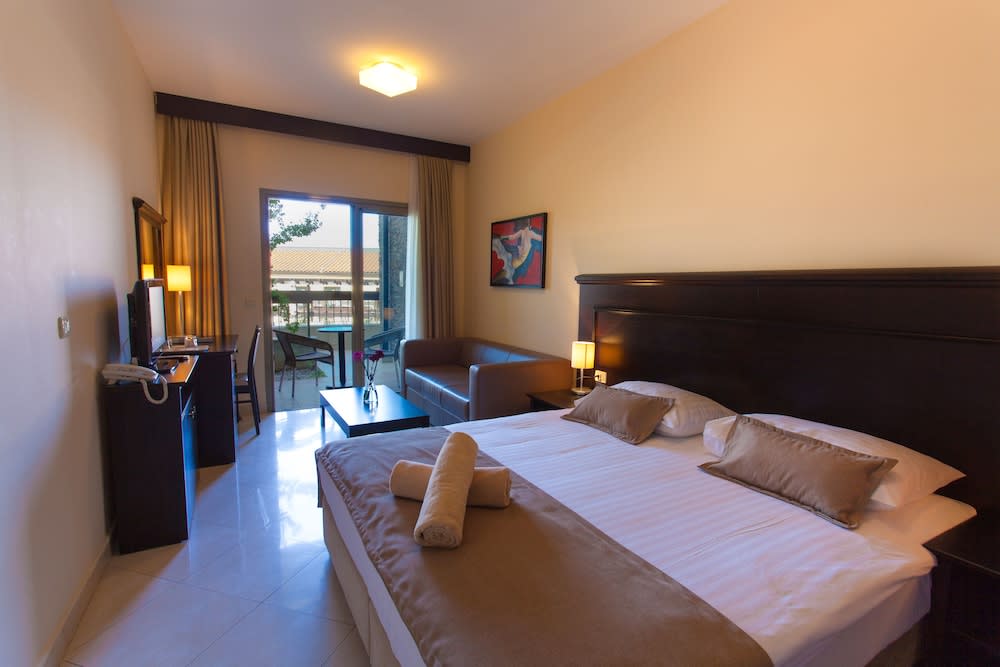 Blue Waves Resort, Malinska | Günstige Angebote | lastminute.de