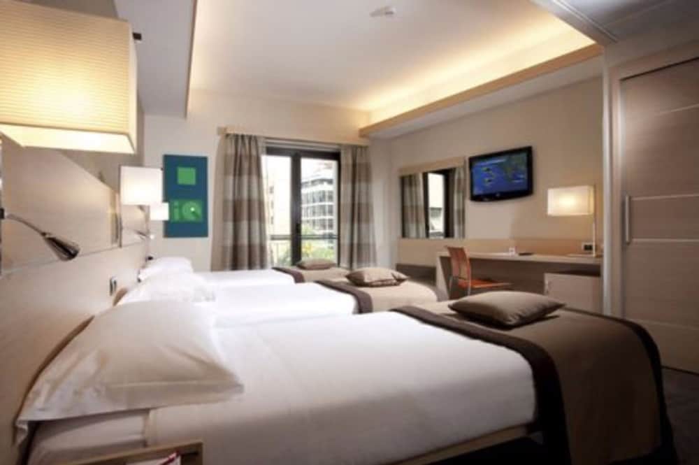 iQ Hotel Roma, Rome | Best deals | lastminute.com