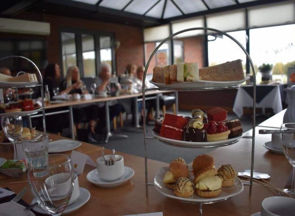 Calderfields Golf & Country Club, Walsall | Best deals | lastminute.com