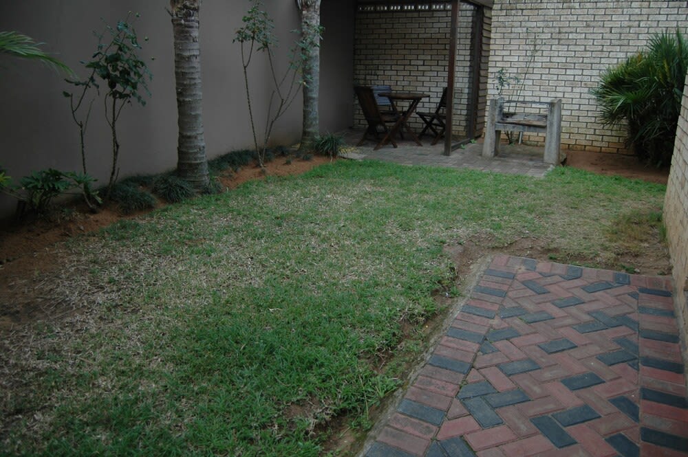 Bon A Vie Self-catering and b&b Gonubie Full Solar Power, no load ...