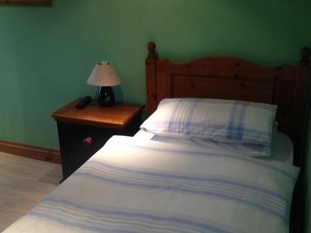 Quicksilver Mail, Yeovil | Best deals | lastminute.com