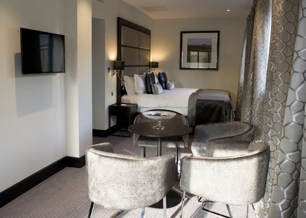 The Lodge at Kingswood, Reigate | Best deals | lastminute.com