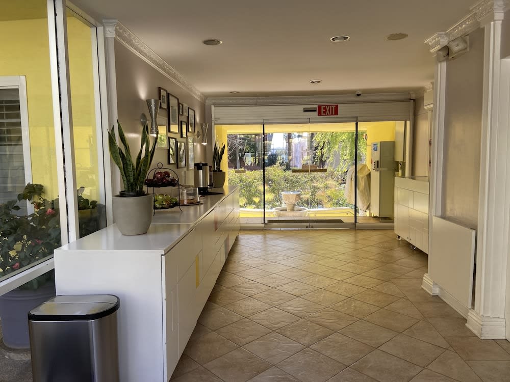 Magic Castle Hotel, Los Angeles (CA) | Best deals | lastminute.com