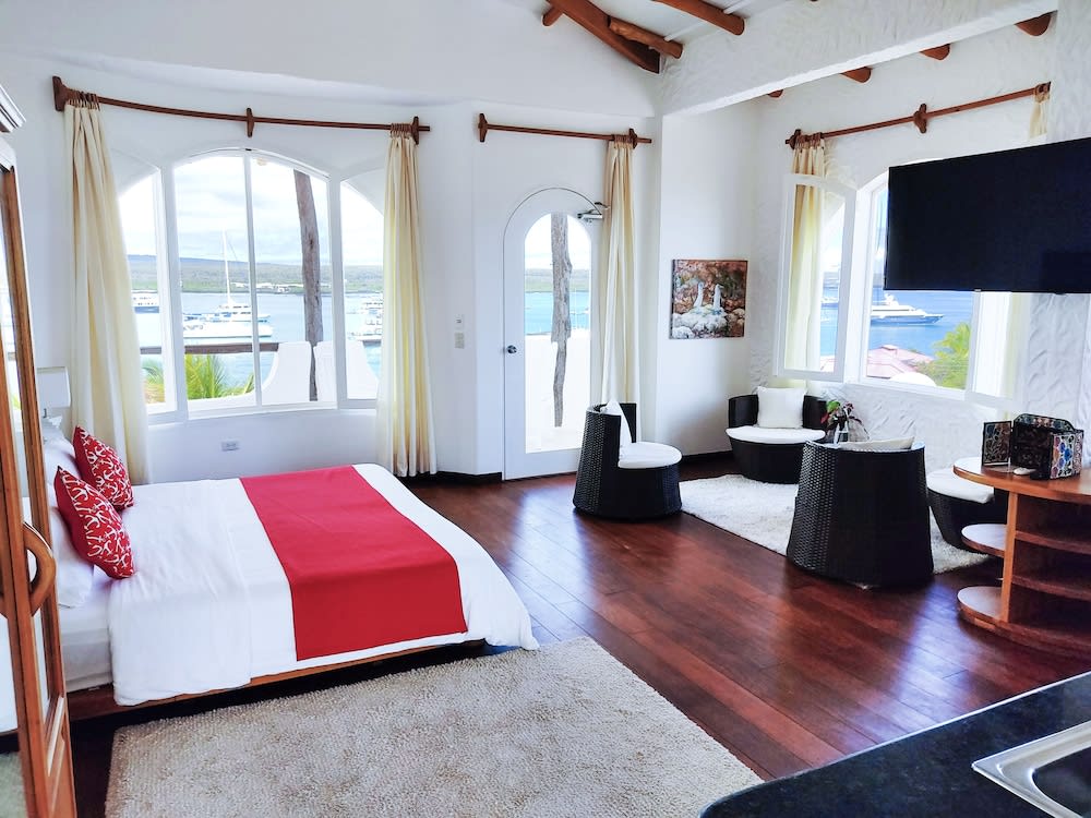 Hotel Angermeyer Waterfront Inn, Puerto Ayora | Mejores ofertas ...