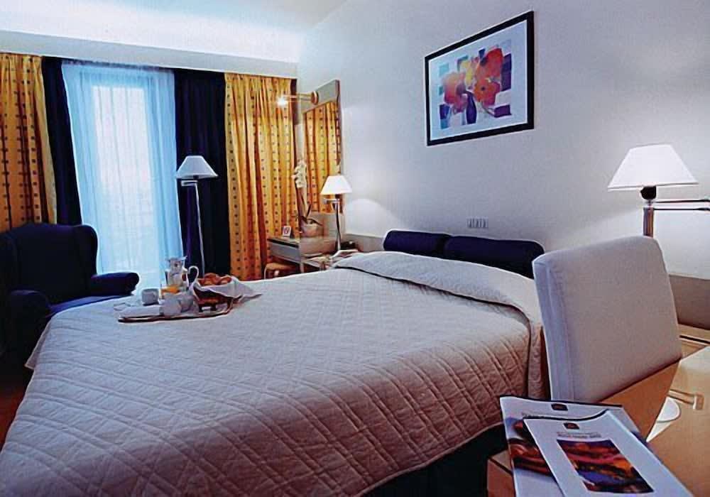 The Park Hotel Piraeus, Piraeus | Best deals | lastminute.com