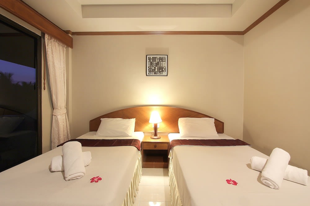 Choophorn House, Karon Beach - Phuket | Meilleures offres | lastminute ...