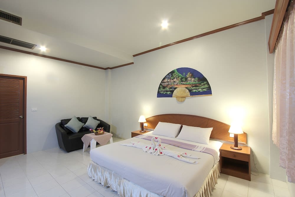 Choophorn House, Karon Beach - Phuket | Meilleures offres | lastminute ...
