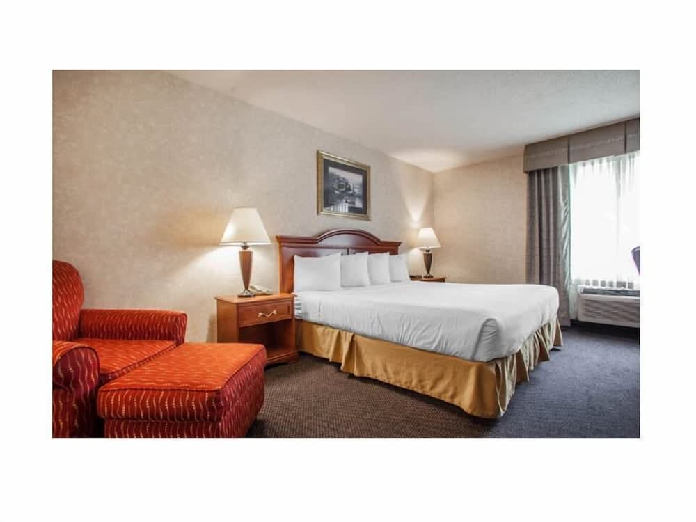 Quality Inn Edison-New Brunswick, Edison | Best deals | lastminute.com