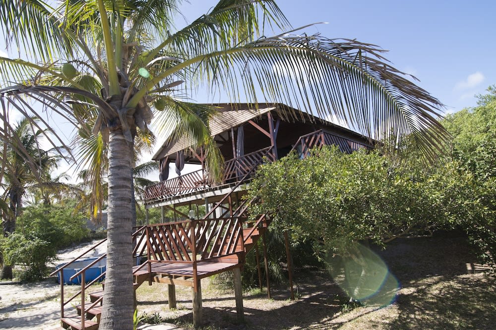 Just in Time Prime Mozambique Holiday Resort - Caravan Park, Vila Praia ...