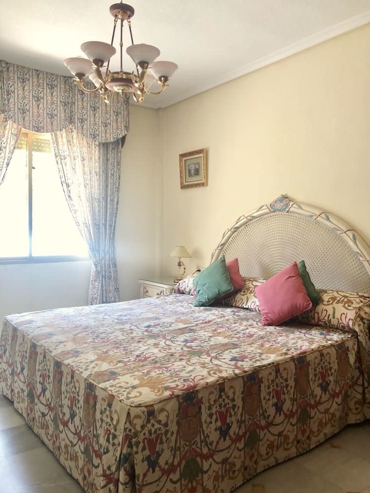 Riyadh House, Marbella | Best deals | lastminute.com