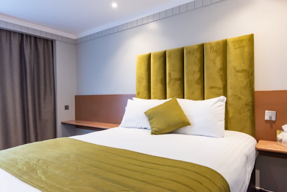 Premier Inn Aldershot, Ash, Hampshire | Best deals | lastminute.com