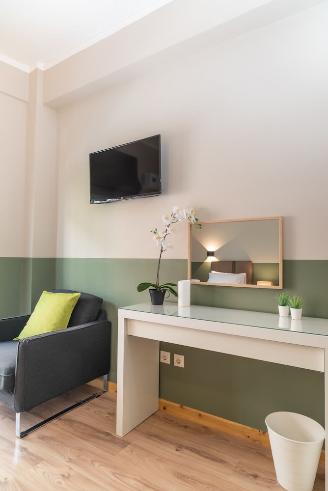 HOTEL_TIER, Athens | Best deals | lastminute.com