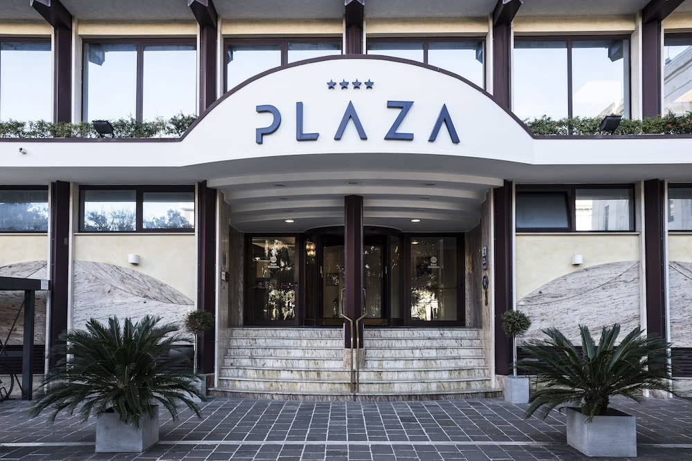 Hotel Plaza, Pescara | Best deals | lastminute IE