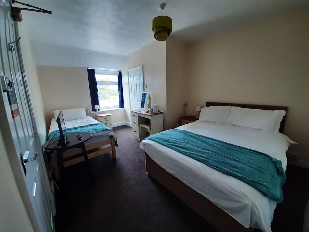 Cadwgan House, Dyffryn | Best deals | lastminute.com
