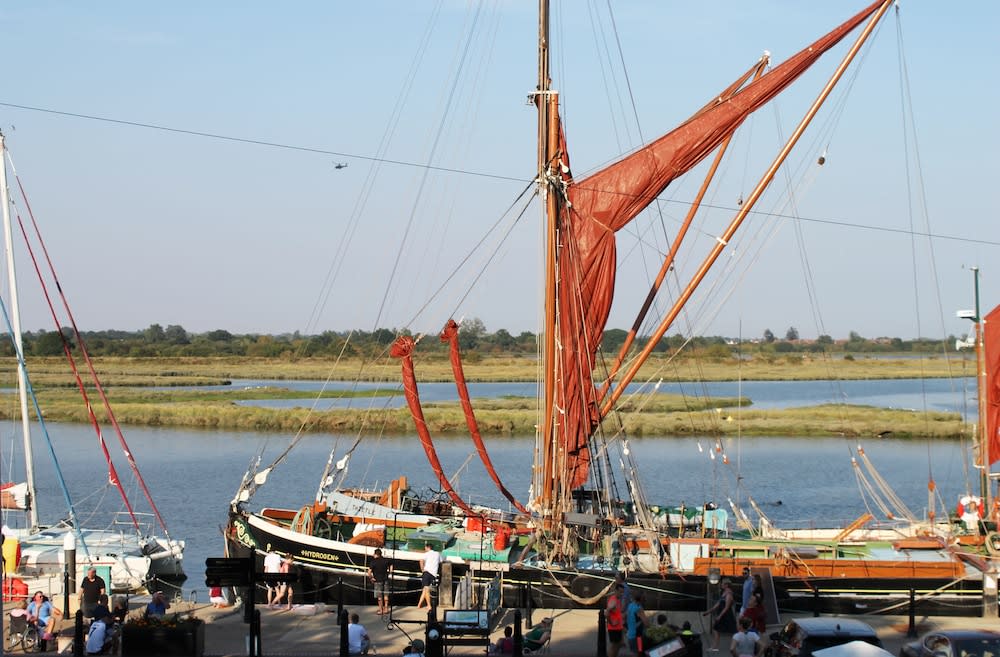 Jolly Sailor- Fish on the Quay, Maldon | Best deals | lastminute.com