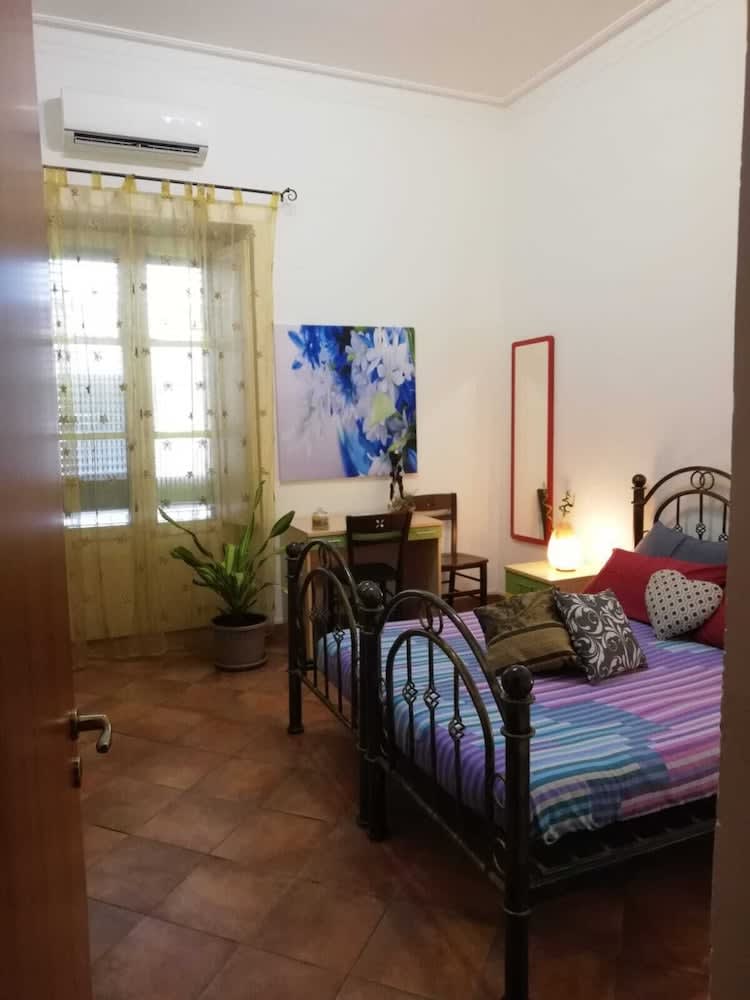 Guglielmo room's B&B, Catania | Best deals | lastminute.com