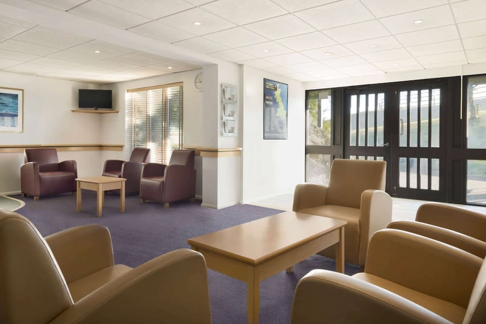 Premier Inn Newbury Town Centre South A339, Newbury | Best deals ...