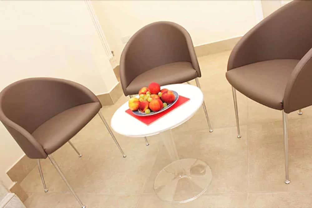 Brentwood Hotel & Apartments, Brentwood | Best deals | lastminute.com