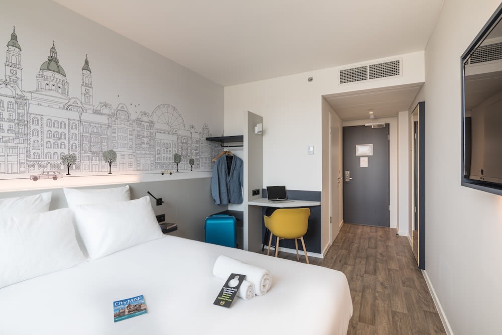 B&B Hotel Budapest City, Budapest | Best deals | lastminute.com