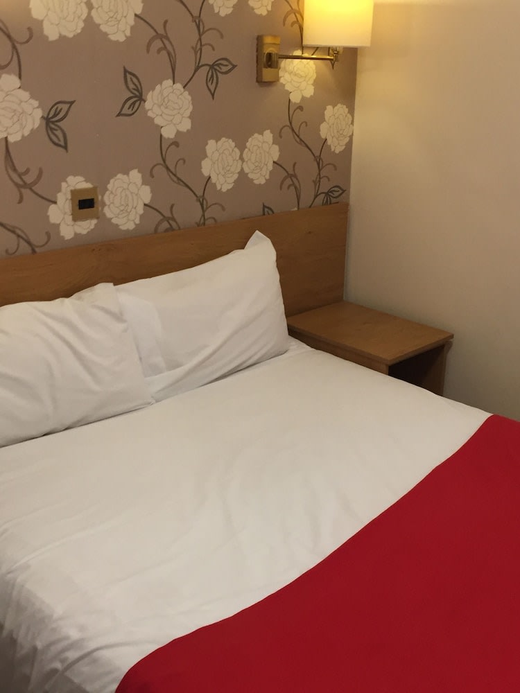 Premier Inn Winnersh, Wokingham | Best deals | lastminute.com