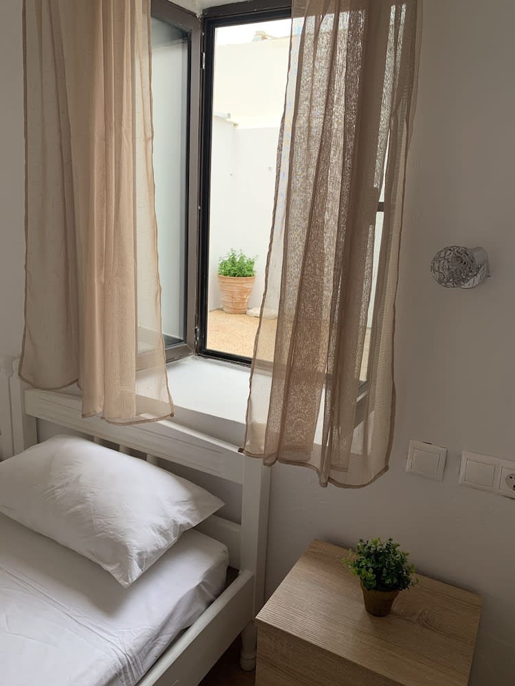 PALS Studios Lindos, Rhodes Town | Best deals | lastminute.com