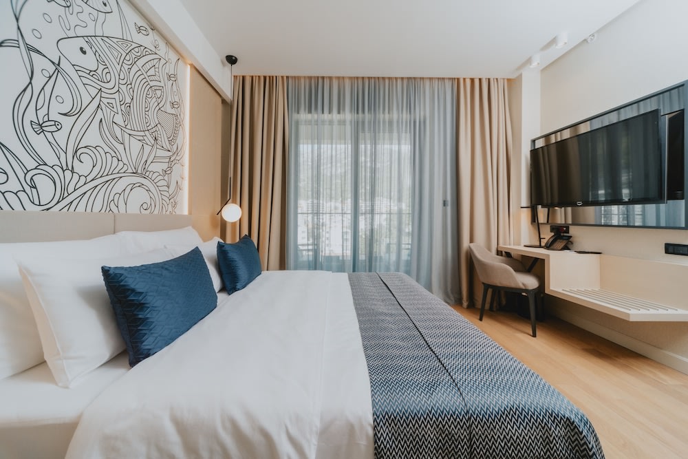 Katamare Hotel, Bečići | Best deals | lastminute.com