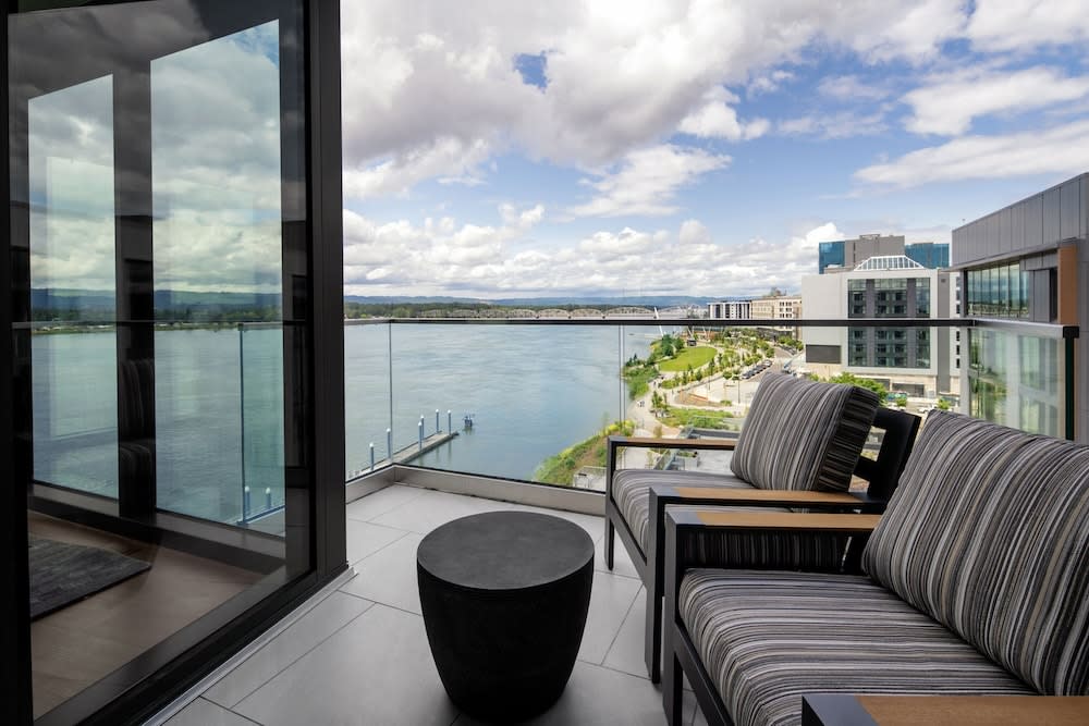 AC Hotel by Marriott Vancouver Waterfront, Vancouver | Best deals ...