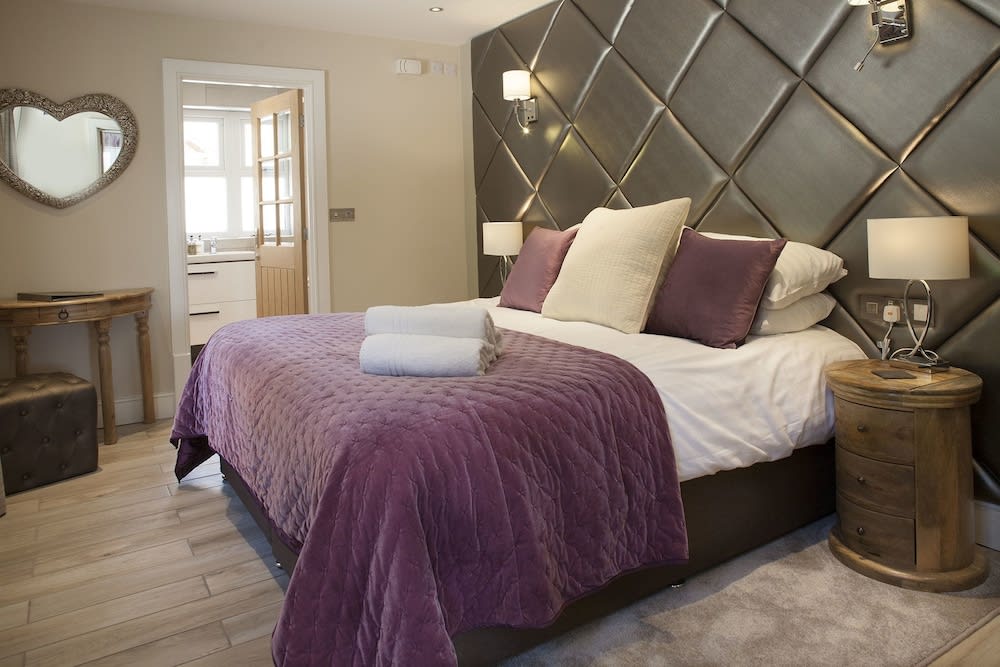 Black Horse Beamish, Stanley | Best deals | lastminute.com