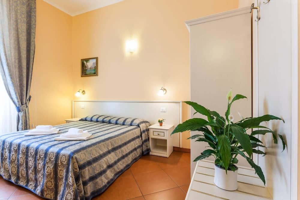 Vatican Town, Rome | Best deals | lastminute.com