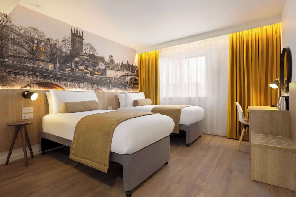 Premier Inn Wirral (Heswall), Heswall | Best deals | lastminute.com