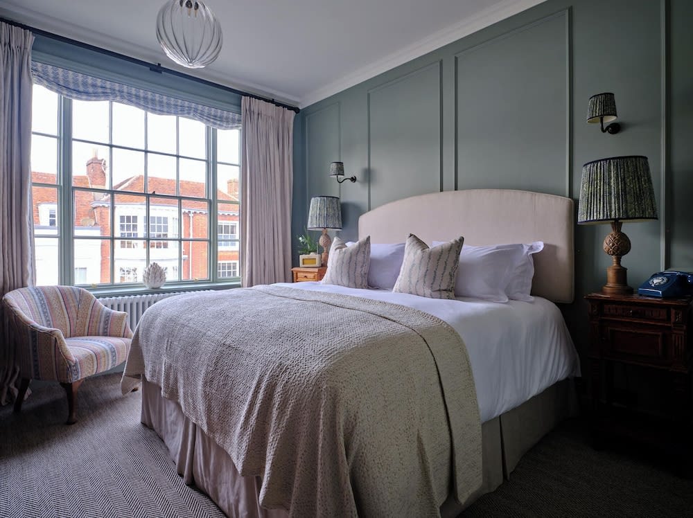Stanwell House, Lymington | Best deals | lastminute.com