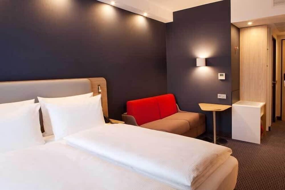 Holiday Inn Express REMSCHEID, Remscheid | Best deals | lastminute.com